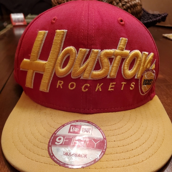 New Era | Accessories | Vintage New Era Houston Rockets Snapback Hat ...